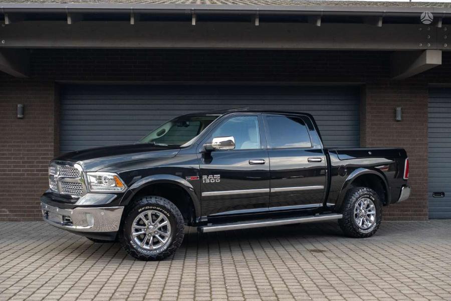 Black Dodge RAM 2016 in Marijampole, with an engine capacity of 2.97 L and mileage of 60 thousand km for 38250 €, photo 5 on AUTOMOTO.COM.LV