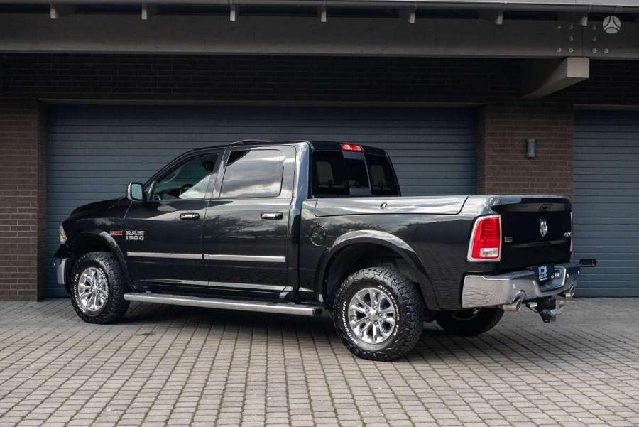 Black Dodge RAM 2016 in Marijampole, with an engine capacity of 2.97 L and mileage of 60 thousand km for 38250 €, photo 7 on AUTOMOTO.COM.LV