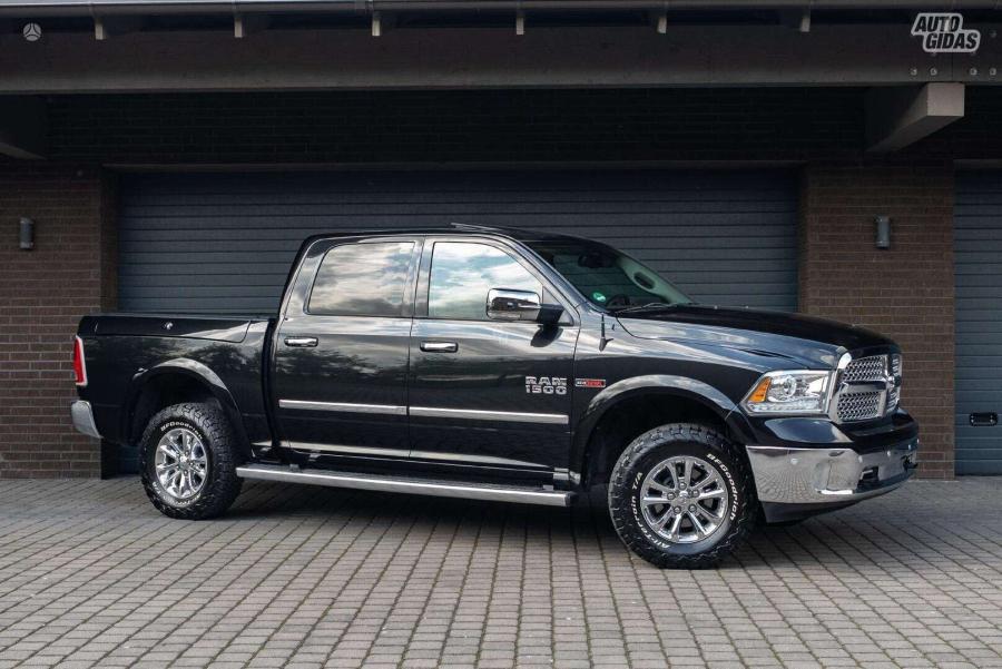 Black Dodge RAM 2016 in Marijampole, with an engine capacity of 3.00 L and mileage of 60 thousand km for 38250 €, photo 1 on AUTOMOTO.COM.LV