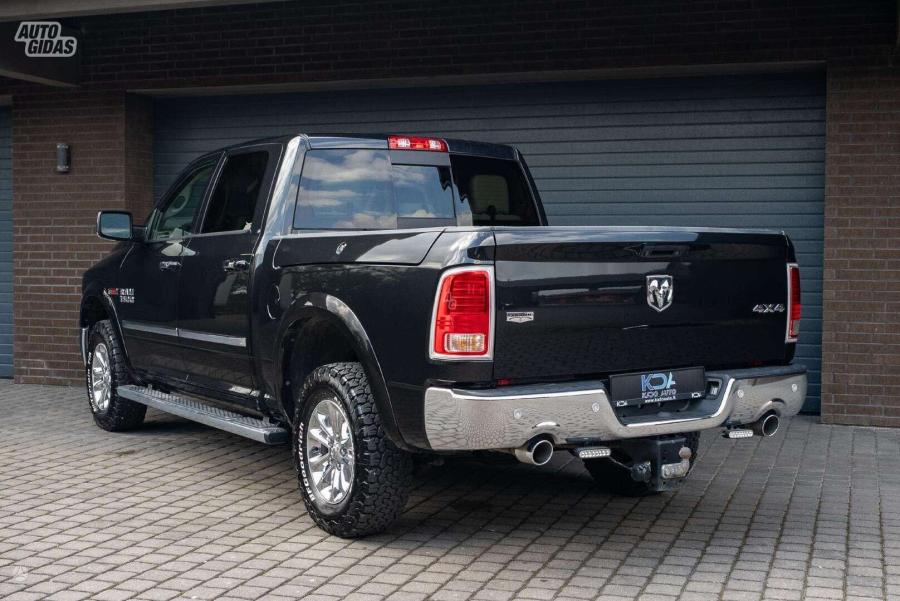 Black Dodge RAM 2016 in Marijampole, with an engine capacity of 3.00 L and mileage of 60 thousand km for 38250 €, photo 8 on AUTOMOTO.COM.LV