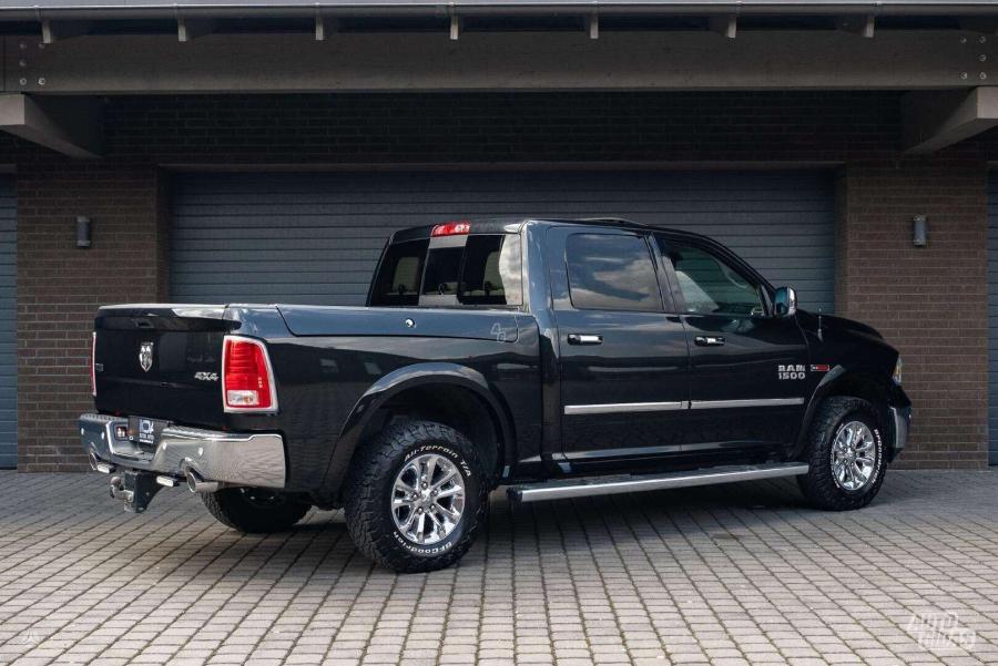 Black Dodge RAM 2016 in Marijampole, with an engine capacity of 3.00 L and mileage of 60 thousand km for 38250 €, photo 11 on AUTOMOTO.COM.LV