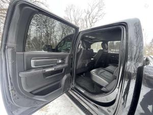 Black Dodge RAM 2016 in Vilnius, with an engine capacity of 5.70 L and mileage of 215 thousand km for 22000 €, photo 11 on AUTOMOTO.COM.LV
