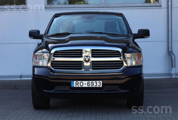 Black Dodge RAM 2016 in Riga, with an engine capacity of 3.00 L and mileage of 0 thousand km for 17995 €, photo 3 on AUTOMOTO.COM.LV
