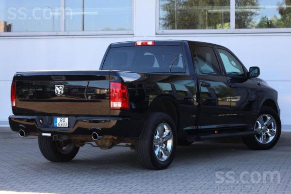 Black Dodge RAM 2016 in Riga, with an engine capacity of 3.00 L and mileage of 0 thousand km for 17995 €, photo 5 on AUTOMOTO.COM.LV