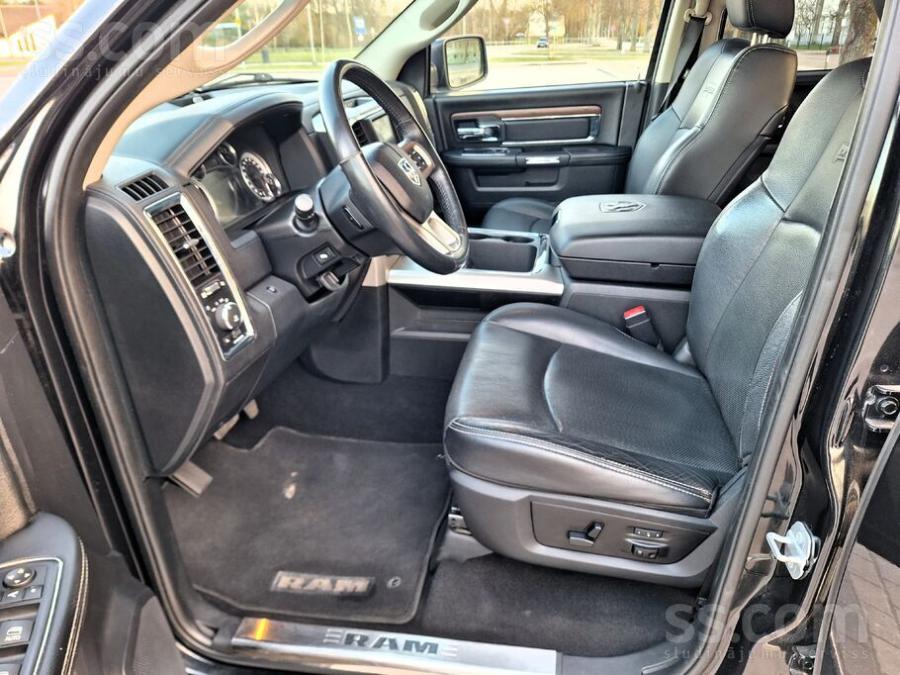 Melns Dodge RAM 2016 Jelgava, ar dzinēja tilpumu 5.70 L un nobraukumu 262 tūkst. km par 18600 €, foto 10 vietnē AUTOMOTO.COM.LV