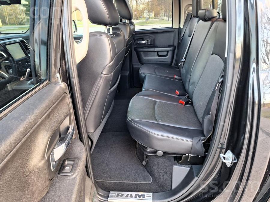 Melns Dodge RAM 2016 Jelgava, ar dzinēja tilpumu 5.70 L un nobraukumu 262 tūkst. km par 18600 €, foto 11 vietnē AUTOMOTO.COM.LV