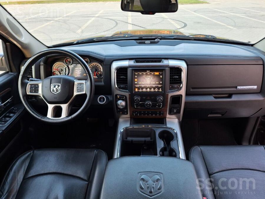 Melns Dodge RAM 2016 Jelgava, ar dzinēja tilpumu 5.70 L un nobraukumu 262 tūkst. km par 18600 €, foto 14 vietnē AUTOMOTO.COM.LV