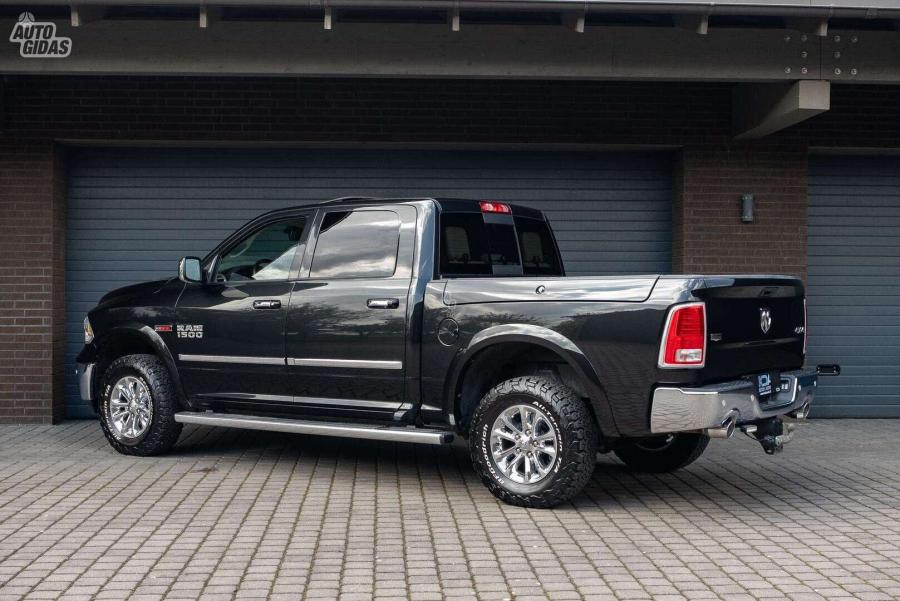 Black Dodge RAM 2016 in Kaunas, with an engine capacity of 3.00 L and mileage of 60 thousand km for 37750 €, photo 11 on AUTOMOTO.COM.LV