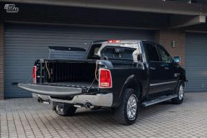 Black Dodge RAM 2016 in Kaunas, with an engine capacity of 3.00 L and mileage of 60 thousand km for 37750 €, photo 13 on AUTOMOTO.COM.LV