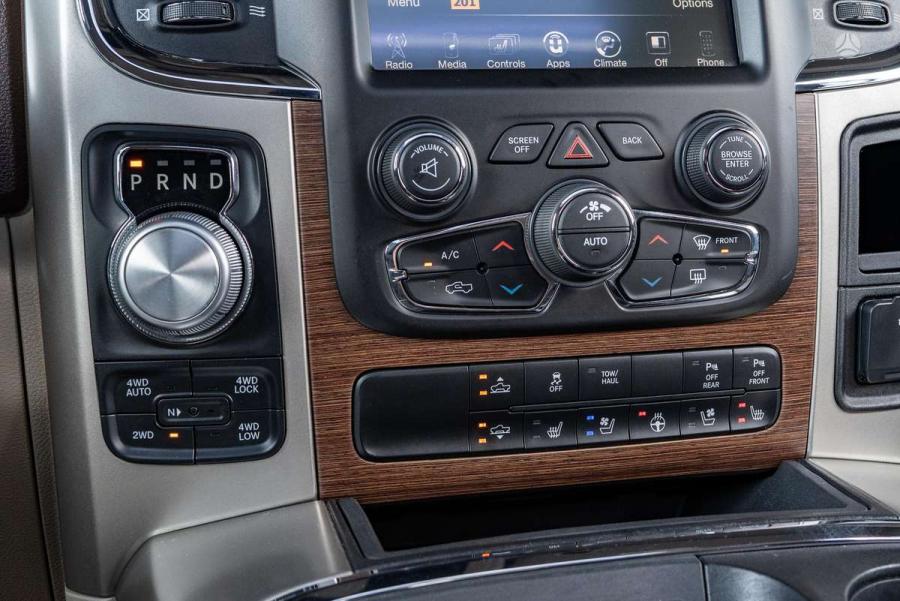 Melns Dodge RAM 2016 Marijampole, ar dzinēja tilpumu 2.97 L un nobraukumu 60 tūkst. km par 37750 €, foto 22 vietnē AUTOMOTO.COM.LV