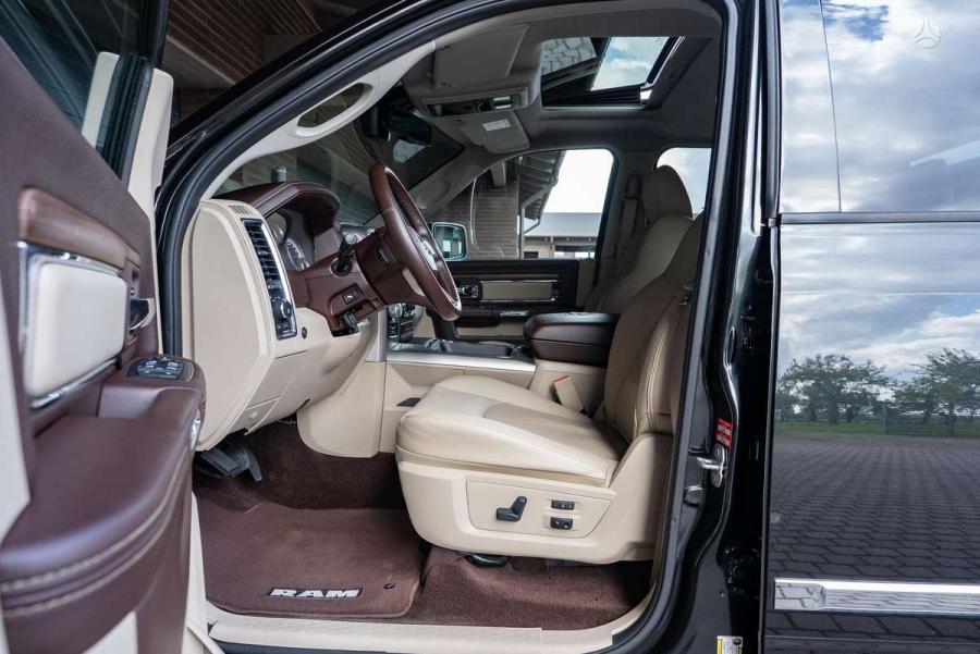 Melns Dodge RAM 2016 Marijampole, ar dzinēja tilpumu 2.97 L un nobraukumu 60 tūkst. km par 37750 €, foto 26 vietnē AUTOMOTO.COM.LV
