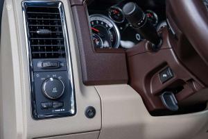 Melns Dodge RAM 2016 Marijampole, ar dzinēja tilpumu 2.97 L un nobraukumu 60 tūkst. km par 37750 €, foto 30 vietnē AUTOMOTO.COM.LV