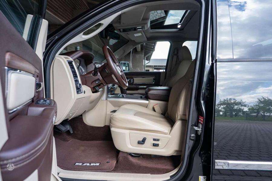 Black Dodge RAM 2016 in Marijampole, with an engine capacity of 2.97 L and mileage of 60 thousand km for 37750 €, photo 26 on AUTOMOTO.COM.LV