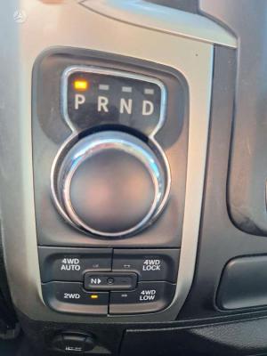 Black Dodge RAM 2018 in Siauliai, with an engine capacity of 5.65 L and mileage of 151 thousand km for 13500 €, photo 15 on AUTOMOTO.COM.LV