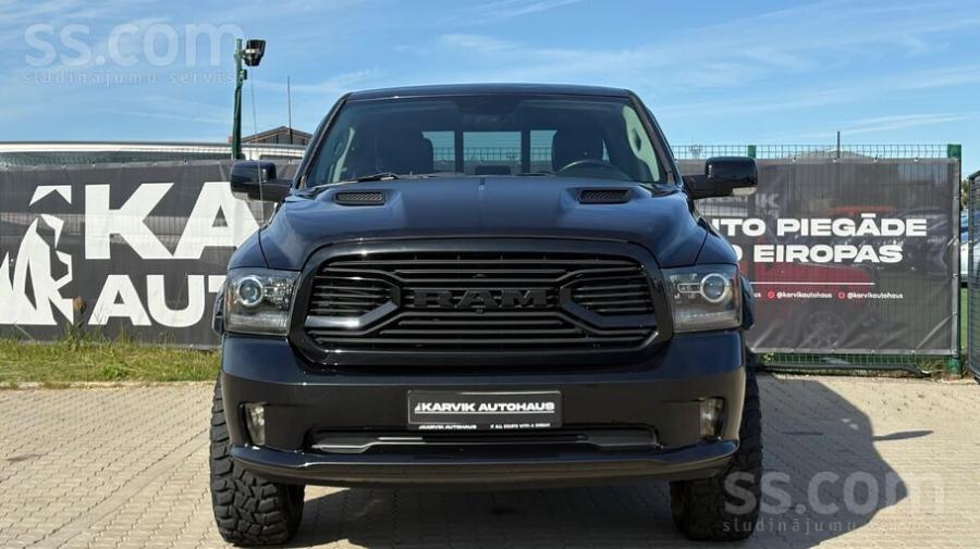 Melns Dodge RAM 2018 Liepāja, ar dzinēja tilpumu 5.70 L un nobraukumu 76 tūkst. km par 34500 €, foto 2 vietnē AUTOMOTO.COM.LV