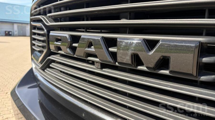 Melns Dodge RAM 2018 Liepāja, ar dzinēja tilpumu 5.70 L un nobraukumu 76 tūkst. km par 34500 €, foto 22 vietnē AUTOMOTO.COM.LV