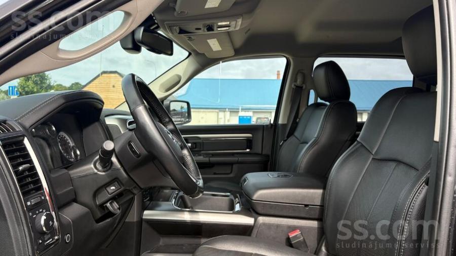 Melns Dodge RAM 2018 Liepāja, ar dzinēja tilpumu 5.70 L un nobraukumu 76 tūkst. km par 34500 €, foto 32 vietnē AUTOMOTO.COM.LV