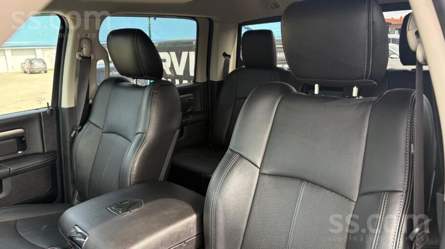 Melns Dodge RAM 2018 Liepāja, ar dzinēja tilpumu 5.70 L un nobraukumu 76 tūkst. km par 34500 €, foto 34 vietnē AUTOMOTO.COM.LV