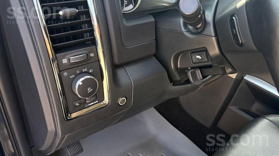 Melns Dodge RAM 2018 Liepāja, ar dzinēja tilpumu 5.70 L un nobraukumu 76 tūkst. km par 34500 €, foto 40 vietnē AUTOMOTO.COM.LV