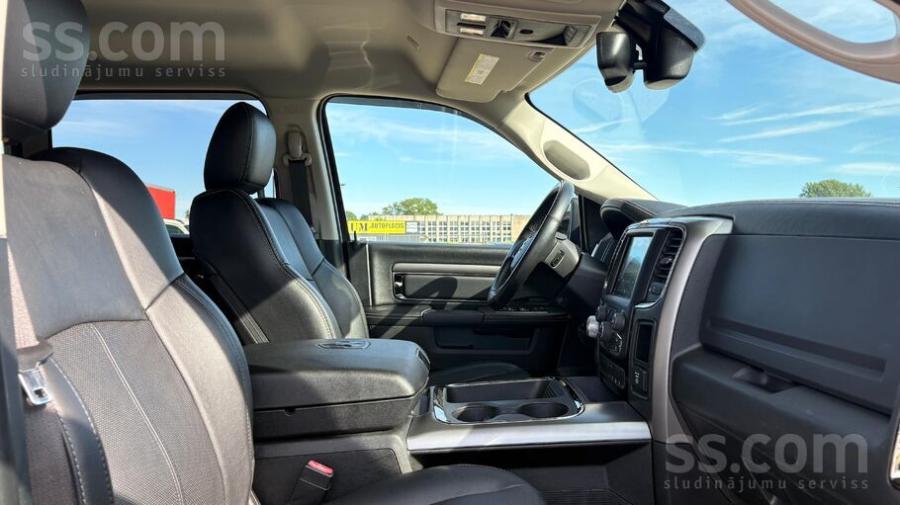 Melns Dodge RAM 2018 Liepāja, ar dzinēja tilpumu 5.70 L un nobraukumu 76 tūkst. km par 34500 €, foto 58 vietnē AUTOMOTO.COM.LV