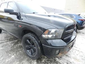 Black Dodge RAM 2019 in Klaipeda, with an engine capacity of 3.00 L and mileage of 246 thousand km for 12999 €, photo 19 on AUTOMOTO.COM.LV