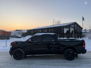 Melns Dodge RAM 2019 Marijampole, ar dzinēja tilpumu 5.70 L un nobraukumu 250 tūkst. km par 11999 €, foto 2 vietnē AUTOMOTO.COM.LV