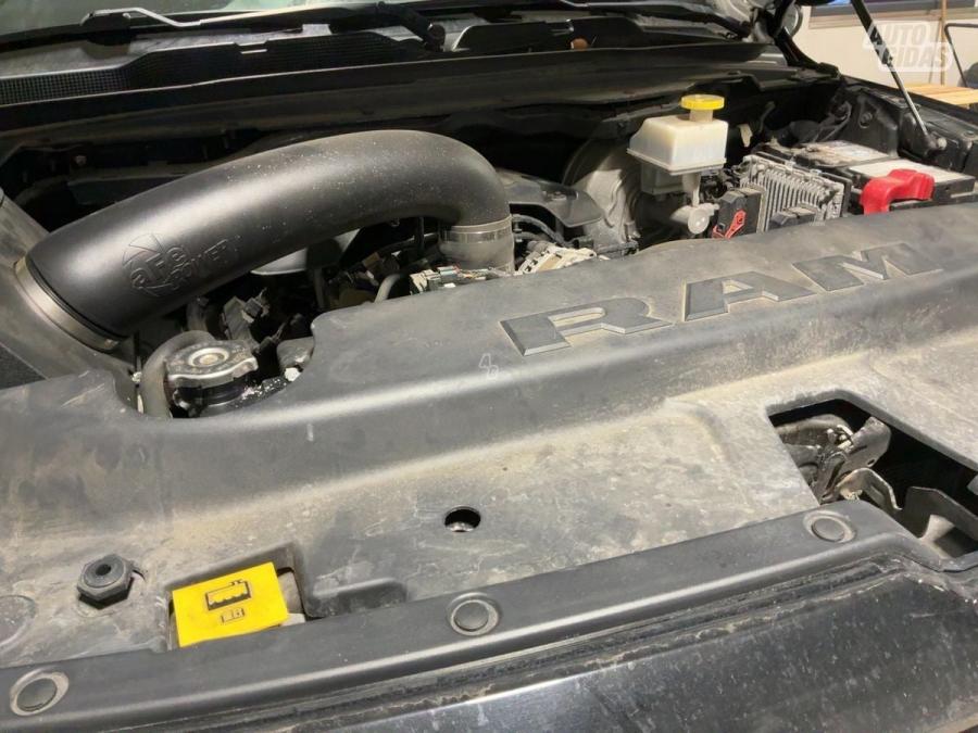 Black Dodge RAM 2019 in Klaipeda, with an engine capacity of 5.70 L and mileage of 85 thousand km for 34800 €, photo 11 on AUTOMOTO.COM.LV
