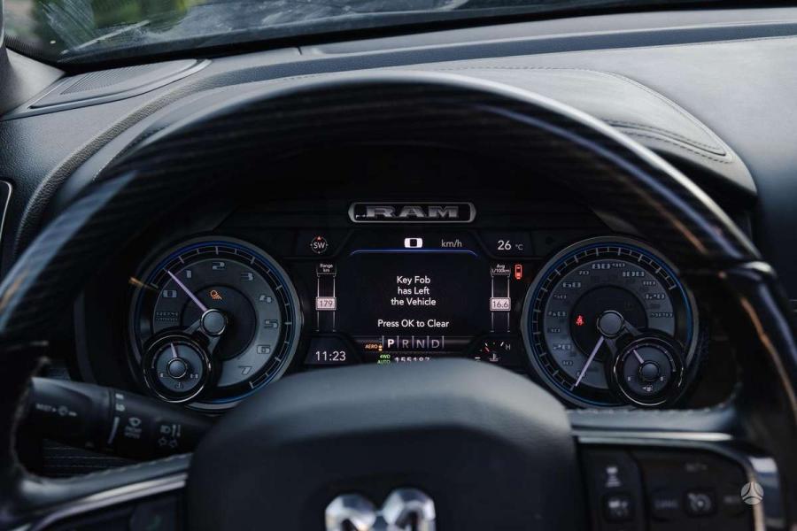 Melns Dodge RAM 2019 Kretinga, ar dzinēja tilpumu 5.70 L un nobraukumu 155 tūkst. km par 36500 €, foto 12 vietnē AUTOMOTO.COM.LV