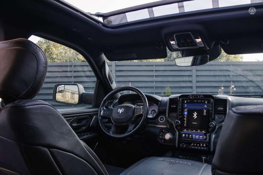 Melns Dodge RAM 2019 Kretinga, ar dzinēja tilpumu 5.70 L un nobraukumu 155 tūkst. km par 36500 €, foto 13 vietnē AUTOMOTO.COM.LV