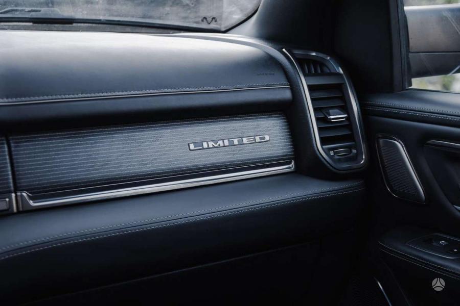 Melns Dodge RAM 2019 Kretinga, ar dzinēja tilpumu 5.70 L un nobraukumu 155 tūkst. km par 36500 €, foto 15 vietnē AUTOMOTO.COM.LV