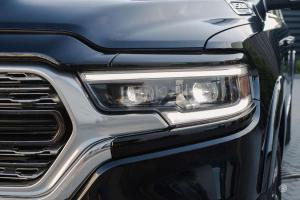 Melns Dodge RAM 2019 Kretinga, ar dzinēja tilpumu 5.70 L un nobraukumu 155 tūkst. km par 36500 €, foto 16 vietnē AUTOMOTO.COM.LV