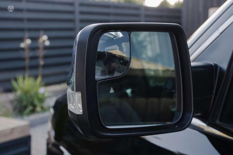 Melns Dodge RAM 2019 Kretinga, ar dzinēja tilpumu 5.70 L un nobraukumu 155 tūkst. km par 36500 €, foto 19 vietnē AUTOMOTO.COM.LV
