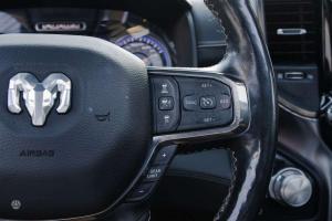 Melns Dodge RAM 2019 Kretinga, ar dzinēja tilpumu 5.70 L un nobraukumu 155 tūkst. km par 36500 €, foto 27 vietnē AUTOMOTO.COM.LV