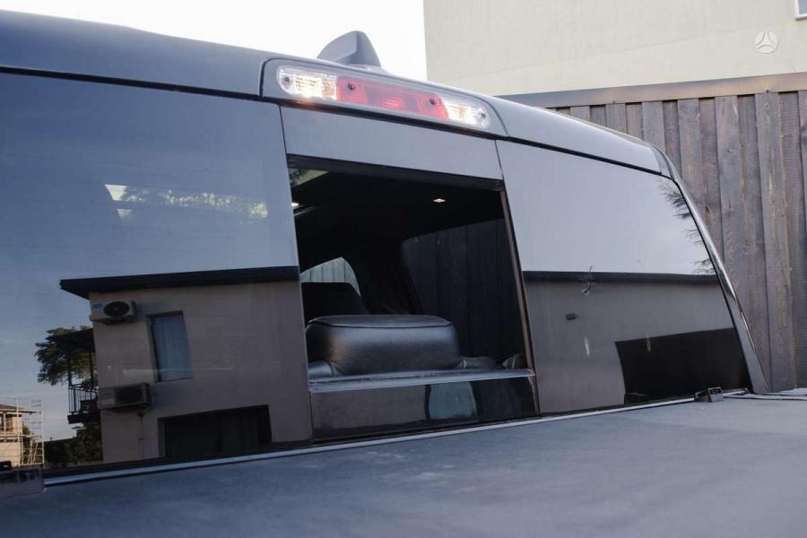Melns Dodge RAM 2019 Kretinga, ar dzinēja tilpumu 5.70 L un nobraukumu 155 tūkst. km par 36500 €, foto 38 vietnē AUTOMOTO.COM.LV