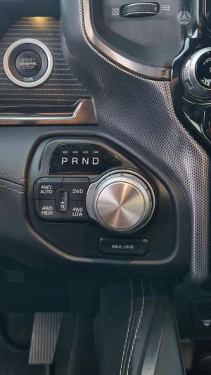 Black Dodge RAM 2019 in Kretinga, with an engine capacity of 5.70 L and mileage of 155 thousand km for 38200 €, photo 14 on AUTOMOTO.COM.LV