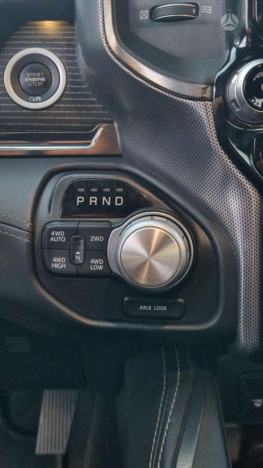 Black Dodge RAM 2019 in Kretinga, with an engine capacity of 5.70 L and mileage of 155 thousand km for 38200 €, photo 14 on AUTOMOTO.COM.LV