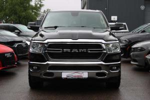 Melns Dodge RAM 2019 Viļņa, ar dzinēja tilpumu 5.65 L un nobraukumu 209 tūkst. km par 23500 €, foto 3 vietnē AUTOMOTO.COM.LV