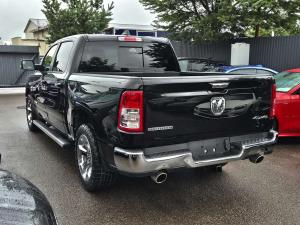 Melns Dodge RAM 2019 Viļņa, ar dzinēja tilpumu 5.65 L un nobraukumu 209 tūkst. km par 23500 €, foto 5 vietnē AUTOMOTO.COM.LV
