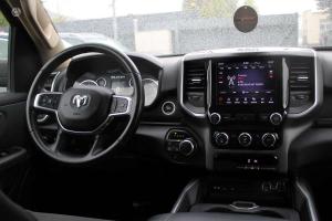 Melns Dodge RAM 2019 Viļņa, ar dzinēja tilpumu 5.65 L un nobraukumu 209 tūkst. km par 23500 €, foto 14 vietnē AUTOMOTO.COM.LV