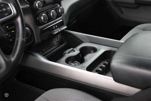 Melns Dodge RAM 2019 Viļņa, ar dzinēja tilpumu 5.65 L un nobraukumu 209 tūkst. km par 23500 €, foto 23 vietnē AUTOMOTO.COM.LV