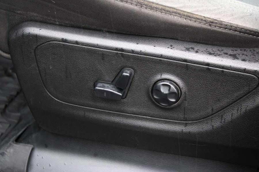 Melns Dodge RAM 2019 Viļņa, ar dzinēja tilpumu 5.65 L un nobraukumu 209 tūkst. km par 23500 €, foto 26 vietnē AUTOMOTO.COM.LV