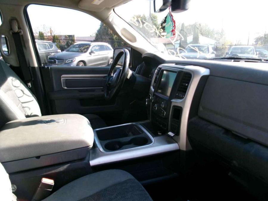 Black Dodge RAM 2019 in Klaipeda, with an engine capacity of 3.00 L and mileage of 250 thousand km for 7260 €, photo 7 on AUTOMOTO.COM.LV