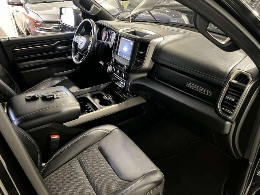 Melns Dodge RAM 2019 Klaipėda, ar dzinēja tilpumu 5.70 L un nobraukumu 93 tūkst. km par 39930 €, foto 19 vietnē AUTOMOTO.COM.LV