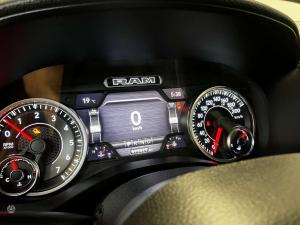 Melns Dodge RAM 2019 Klaipėda, ar dzinēja tilpumu 5.70 L un nobraukumu 93 tūkst. km par 39930 €, foto 24 vietnē AUTOMOTO.COM.LV