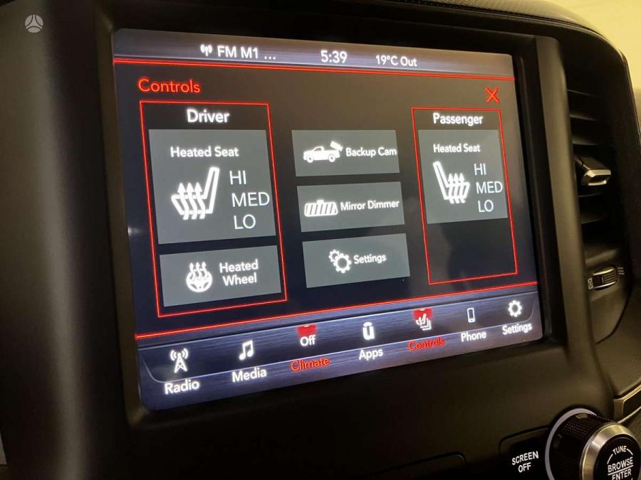 Melns Dodge RAM 2019 Klaipėda, ar dzinēja tilpumu 5.70 L un nobraukumu 93 tūkst. km par 39930 €, foto 25 vietnē AUTOMOTO.COM.LV