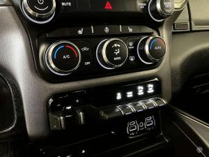 Melns Dodge RAM 2019 Klaipėda, ar dzinēja tilpumu 5.70 L un nobraukumu 93 tūkst. km par 39930 €, foto 26 vietnē AUTOMOTO.COM.LV