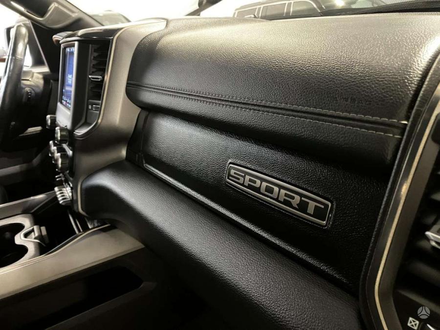 Melns Dodge RAM 2019 Klaipėda, ar dzinēja tilpumu 5.70 L un nobraukumu 93 tūkst. km par 39930 €, foto 32 vietnē AUTOMOTO.COM.LV