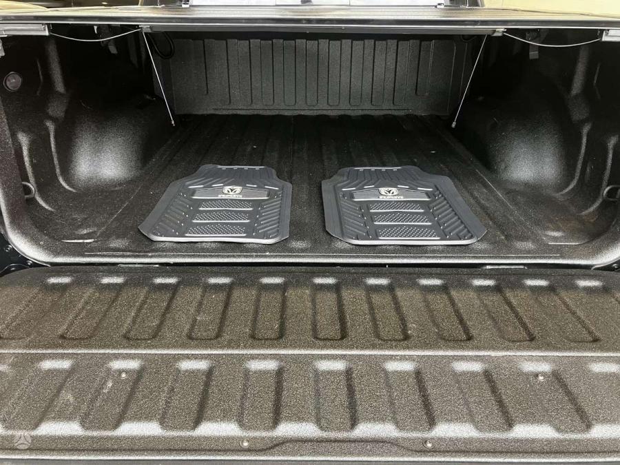 Melns Dodge RAM 2019 Klaipėda, ar dzinēja tilpumu 5.70 L un nobraukumu 93 tūkst. km par 39930 €, foto 33 vietnē AUTOMOTO.COM.LV