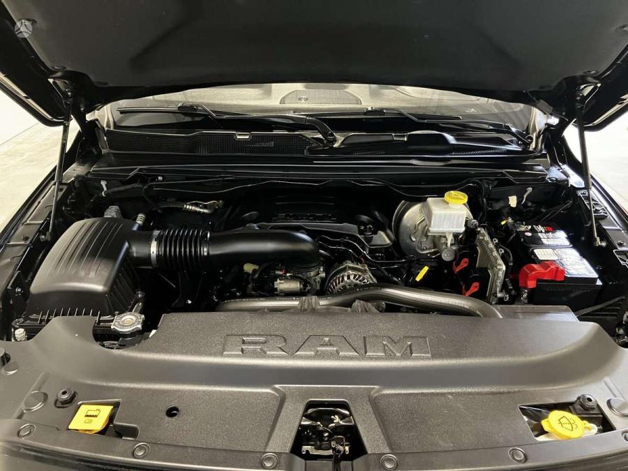 Melns Dodge RAM 2019 Klaipėda, ar dzinēja tilpumu 5.70 L un nobraukumu 93 tūkst. km par 39930 €, foto 34 vietnē AUTOMOTO.COM.LV