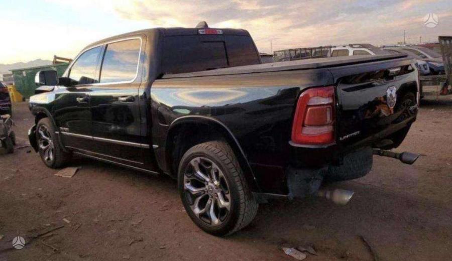 Black Dodge RAM 2020 in Vilnius, with an engine capacity of 5.70 L and mileage of 65 thousand km for 24650 €, photo 1 on AUTOMOTO.COM.LV